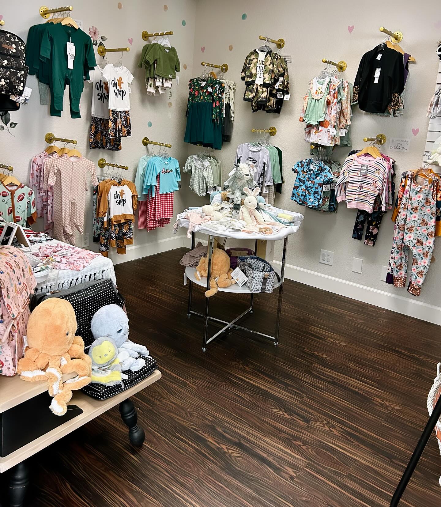 Poppy’s Place Boutique Consignment & Gift Shop – Poppy's Place